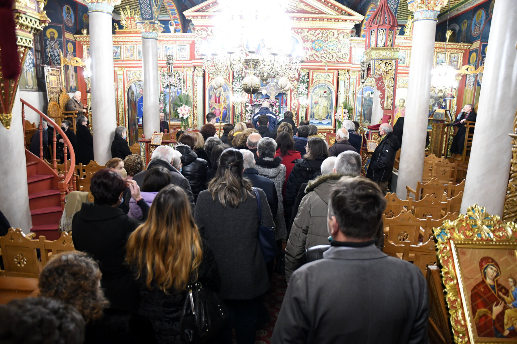 Πλήθος κόσμου στον εσπερινό για την εορτή των πολιούχων της Αγιάς και ...