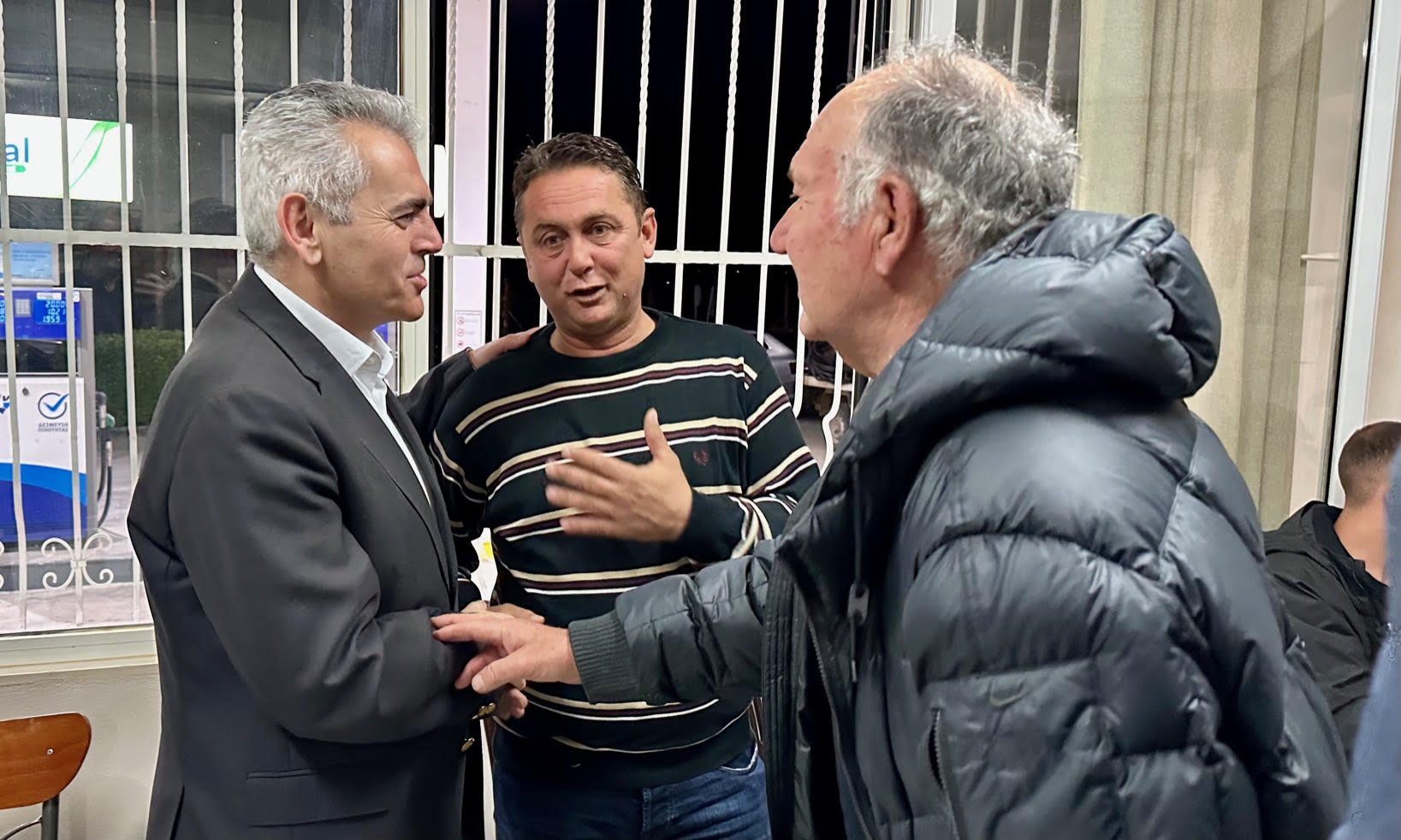 Στο Καλαμάκι ο Μάξιμος Χαρακόπουλος, όπου έτυχε θερμής υποδοχής - Χώρα Αγιά