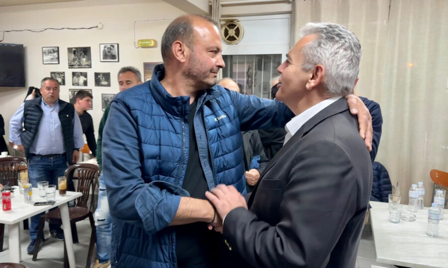 Στο Καλαμάκι ο Μάξιμος Χαρακόπουλος, όπου έτυχε θερμής υποδοχής - Χώρα Αγιά