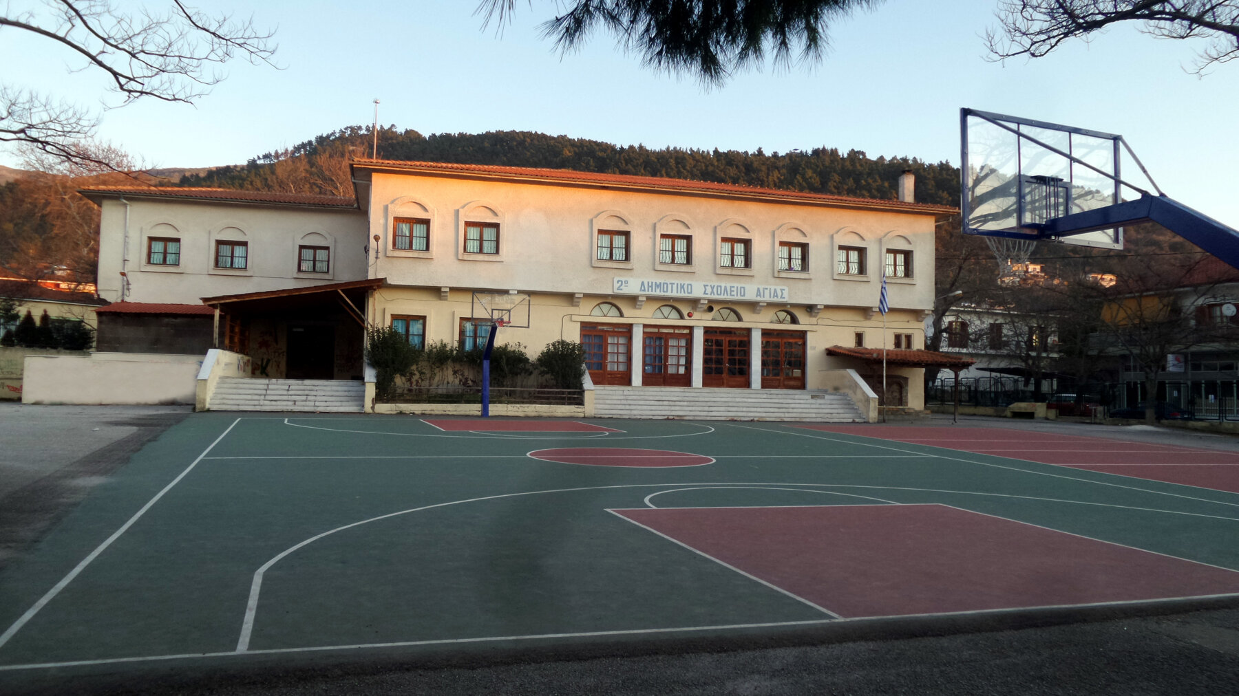 Δήμος Αγιάς: Κλειστά ως και την Τετάρτη 27/9 τα σχολεία, λόγω της ...