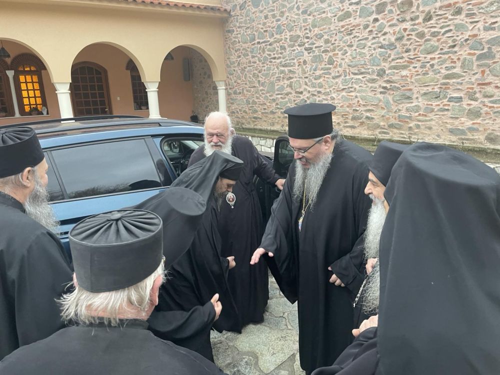 Ο Αρχιεπίσκοπος Αθηνών & πάσης Ελλάδος στο Μοναστήρι του Αγίου ...